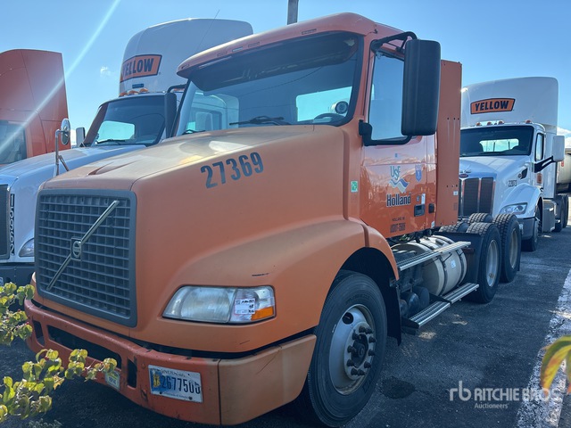 2007 Volvo VNM 6x4 T/A Day Cab Truck Tractor | Ritchie Bros. Auctioneers