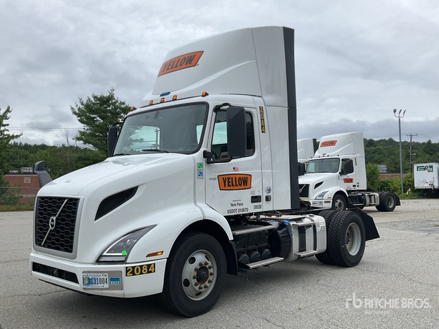 2022 Volvo VNR 4x2 S/A Day Cab Truck Tractor | Ritchie Bros. Auctioneers