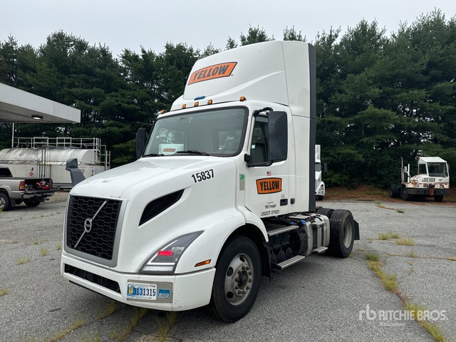 2022 Volvo VNR 4x2 S/A Day Cab Truck Tractor | Ritchie Bros. Auctioneers