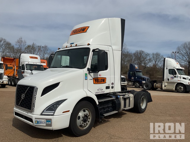 2022 Volvo VNR 4x2 S/A Day Cab Truck Tractor | Ritchie Bros. Auctioneers