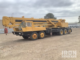 P & H T-250 25 ton Hydraulic Truck Crane in Storm Lake, Iowa, United ...