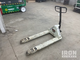 2017 Jet PTW-2748 6000 lb Pallet Jack in Maumee, Ohio, United States ...