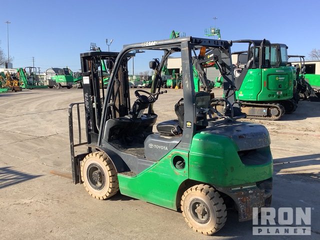2016 Toyota 7FGU25 4750 lb 4x2 Pneumatic Tire Forklift in Plano, Texas ...