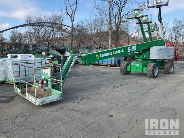 2015 Genie S85 4WD Diesel Telescopic Boom Lift in Pittsburgh ...