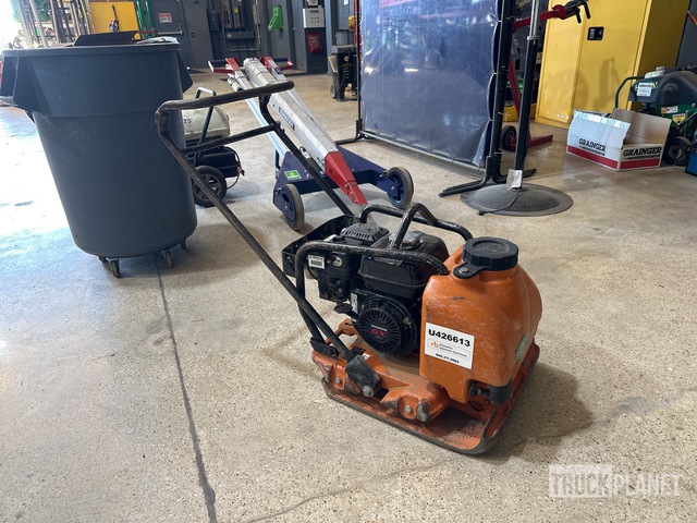 2016 Multiquip Mikasa MVC-88VTH Reversible Vibratory Plate Compactor in ...