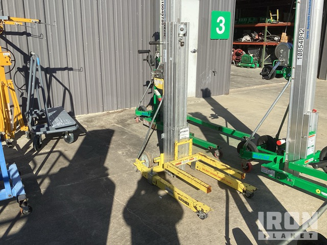 2020 Sumner 2412 Material Hoist in MANDEVILLE, Louisiana, United States ...