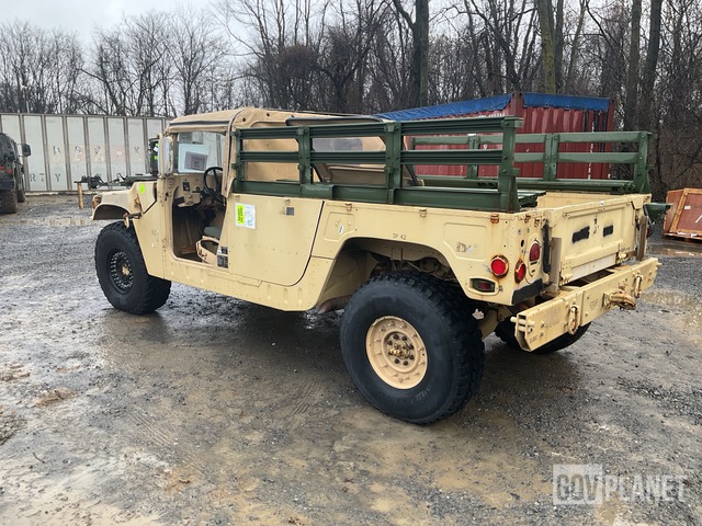 Surplus 2006 AM General M1097R1 HMMWV 2 Door Soft Top w/Truck Body in ...