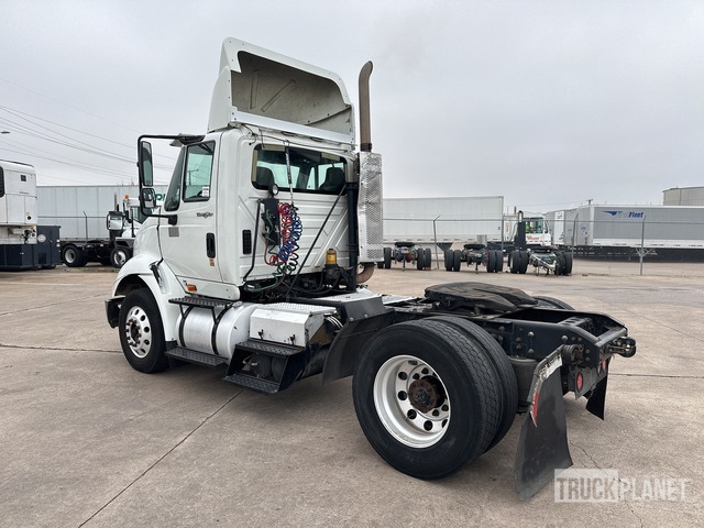 2009 International 8600 4x2 S/A Day Cab Truck Tractor in Garland, Texas ...