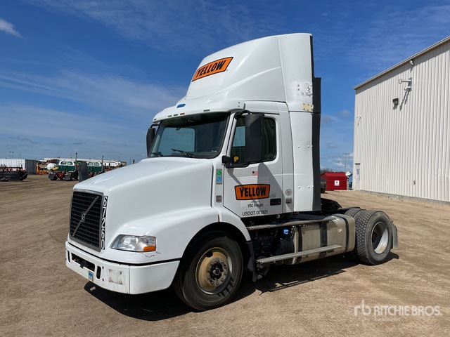 2016 Volvo VNM 4x2 S/A Day Cab Truck Tractor | Ritchie Bros. Auctioneers