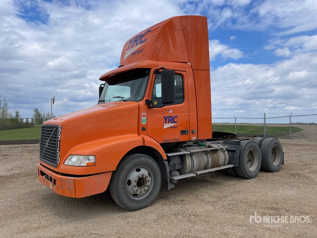 2009 Volvo VNM 6x4 T/A Day Cab Truck Tractor | Ritchie Bros. Auctioneers