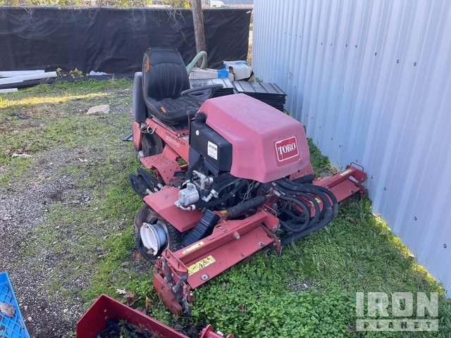 Toro 2000D Reel Master Ride-On Lawn Mower in Dallas, Texas, United ...