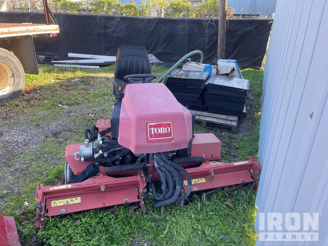 Toro 2000D Reel Master Ride-On Lawn Mower in Dallas, Texas, United ...