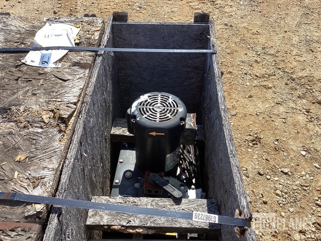 Surplus (2) Cat 277-7200 Hydraulic Pumps in Albany, Georgia, United ...