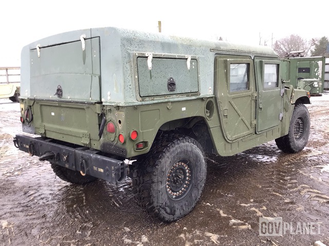 Surplus 2006 AM General M1097R1 HMMWV 4 Door Hard Top w/Helmet Top in ...