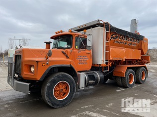 1999 Mack 600 6x4 Volumetric Mixer Truck in Trenton, Ontario, Canada ...