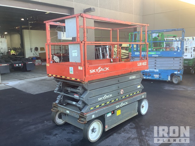 2014 Skyjack SJIII 4632 Electric Scissor Lift in St. Paul, Minnesota ...