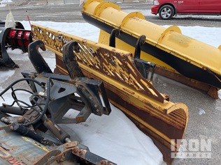 Horst Welding 120 in Snow Plow in Richmand Hill, Ontario, Canada (Asia ...