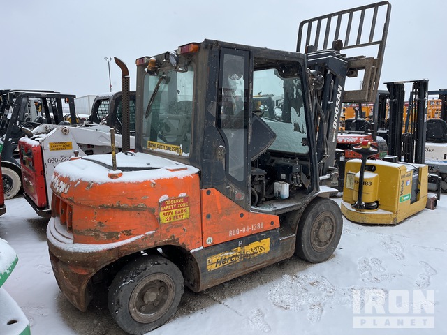 2014 (unverified) Doosan D35S-5 6950 lb Pneumatic Tire Forklift ...