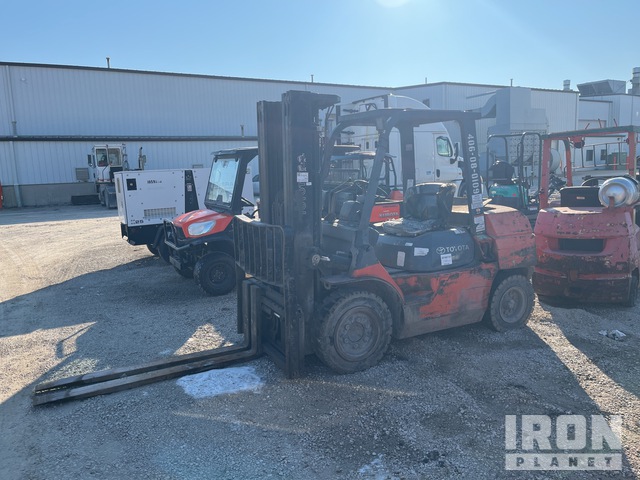 2013 Toyota 7FDU35 7000 lb Cushion Tire Forklift in Morris, Illinois ...