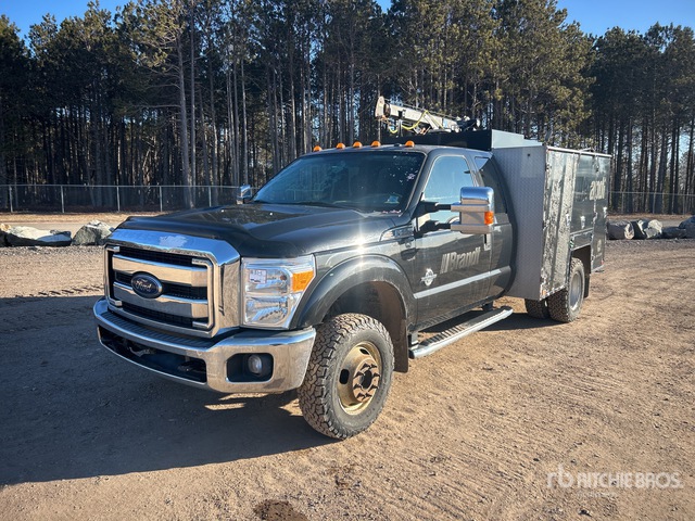 2015 Ford F-350 XLT 4x4 Extended Cab Camion de servicios | Ritchie Bros ...