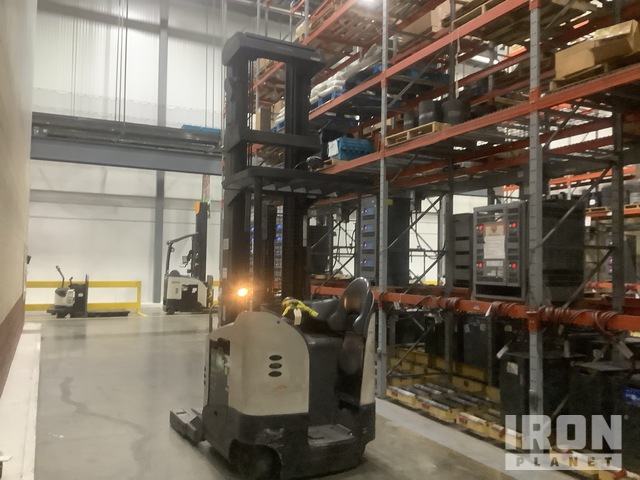 2008 Crown RR5200 4500 lb Electric Forklift in Jessup, Pennsylvania ...