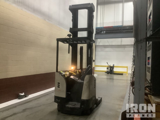 2008 Crown RR5200 4500 lb Electric Forklift in Jessup, Pennsylvania ...