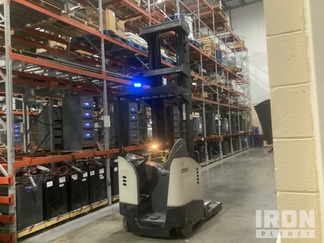 2008 Crown RR5200 4500 lb Electric Forklift in Jessup, Pennsylvania ...