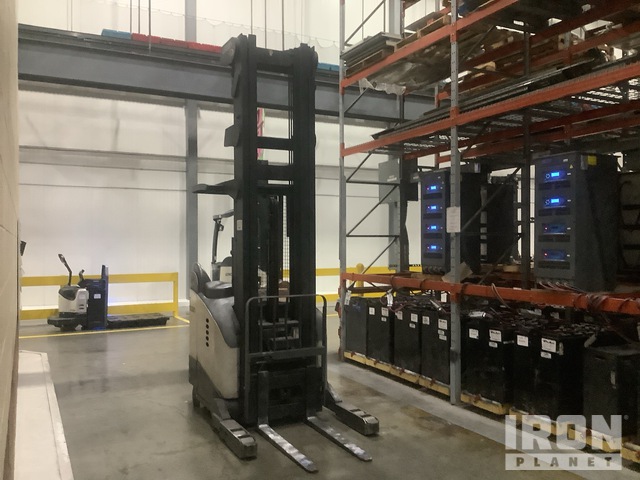 2008 Crown RR5200 4500 lb Electric Forklift in Jessup, Pennsylvania ...