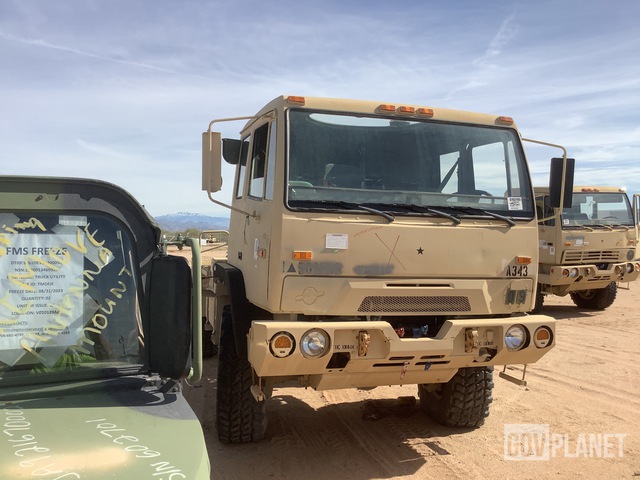 Surplus 2001 BAE Systems M1088A1 MTV 6x6 Tractor Truck in Red Rock ...