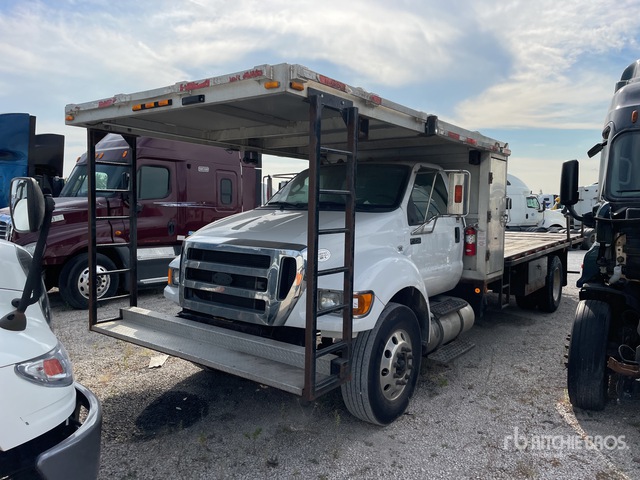 2015 Ford F-750 XL 4x2 Flatbed Truck (Inoperable) | Ritchie Bros. Auctioneers