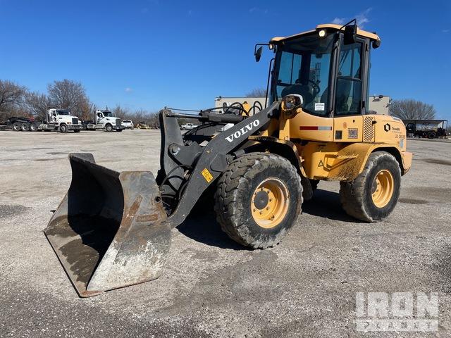 2016 Volvo L35GS Wheel Loader in Fort Worth, Texas, United States ...