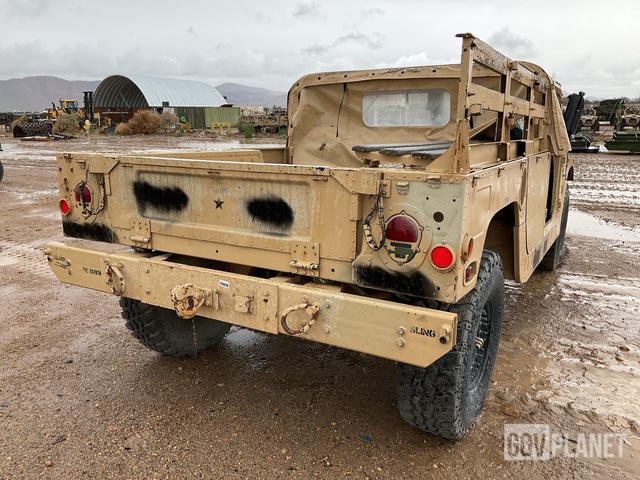 Surplus 2005 AM General M1097R1 HMMWV 2 Door Soft Top w/Truck Body in ...