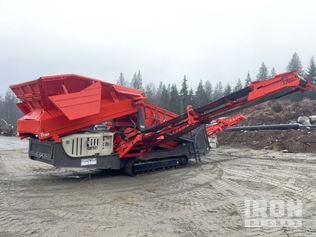 Sandvik QE341 Tracked Incline Screen Plant in Mission, British Columbia ...