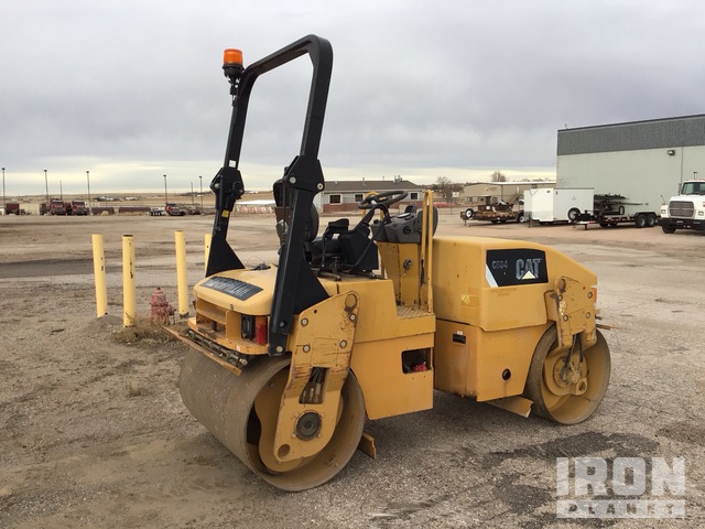2009 Cat CB34 Double Drum Roller in Gillette, Wyoming, United States ...