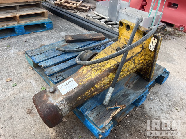 Atlas Copco ES80 Hydraulic Breaker in Houston, Texas, United States ...