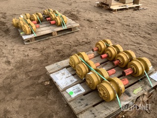 Surplus (37) Cat 188-5600 Carrier Rollers in Doyle, California, United ...