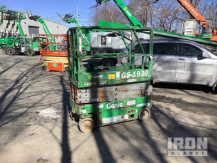 2014 Genie GS1930 Electric Scissor Lift in Woburn, Massachusetts ...