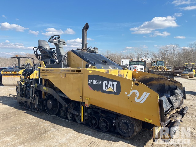 2018 Cat AP1055F Track Asphalt Paver in Walton, Kentucky, United States ...