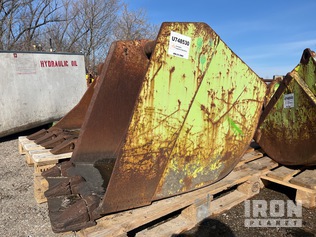 1981 24 in Backhoe Rear Bucket in Sharonville, Ohio, United States ...