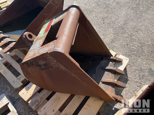 Wain-Roy 24 in Backhoe Rear Bucket in Sharonville, Ohio, United States ...