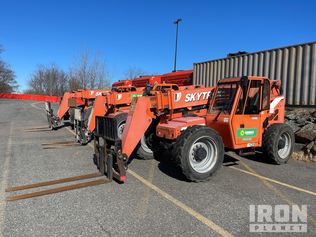 2015 SkyTrak 8042 Telehandler in Avon, Massachusetts, United States ...