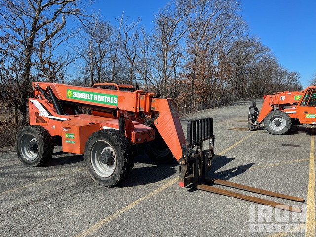 2015 SkyTrak 8042 Telehandler in Avon, Massachusetts, United States ...