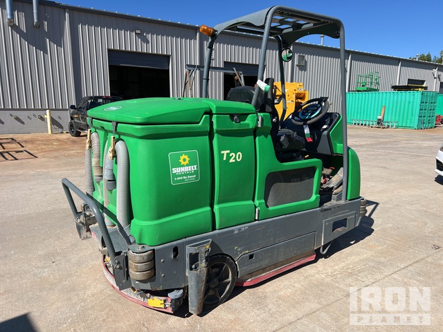 2018 Tennant T20 Ride-On Floor Scrubber in Greer, South Carolina ...