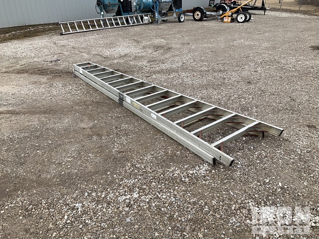 2014 Louisville 14 ft Step Ladder in Fort Gratiot, Michigan, United ...