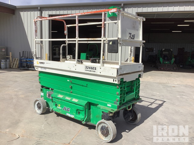 2016 JLG 3246ES Electric Scissor Lift in Lubbock, Texas, United States ...