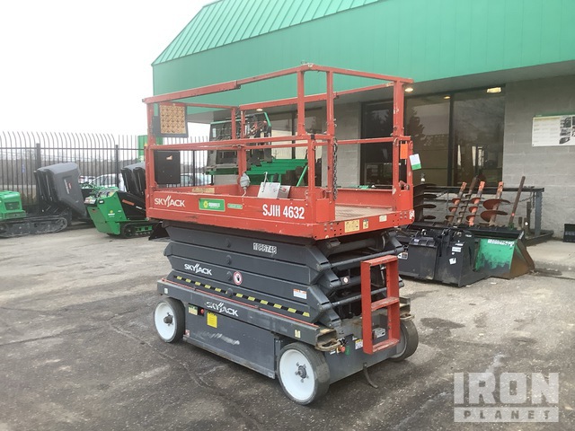 2014 Skyjack SJIII 4632 Electric Scissor Lift in Rogers, Minnesota ...
