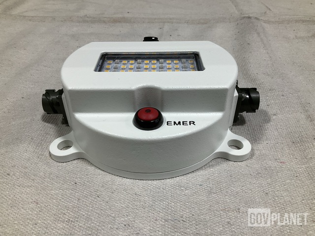 Surplus (144) Navistar 3825156C91 Dome Lights in Chambersburg ...