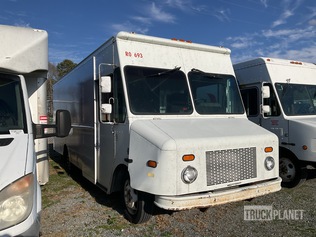 2004 Freightliner M Line 4x2 Step Van in La Grange, North Carolina ...
