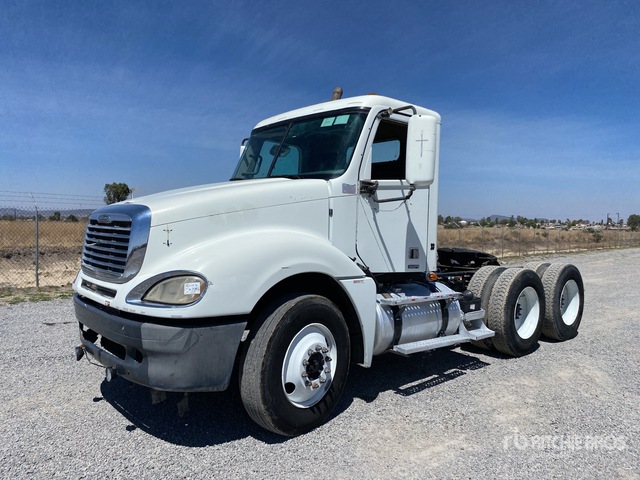2012 Freightliner Columbia CL120 6x4 Tractocamión / T/A Day Cab Truck ...