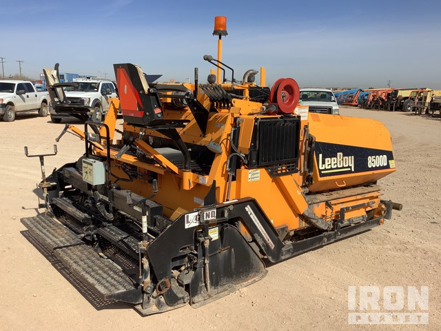 2017 LeeBoy 8500HD Track Asphalt Paver in Midland, Texas, United States ...